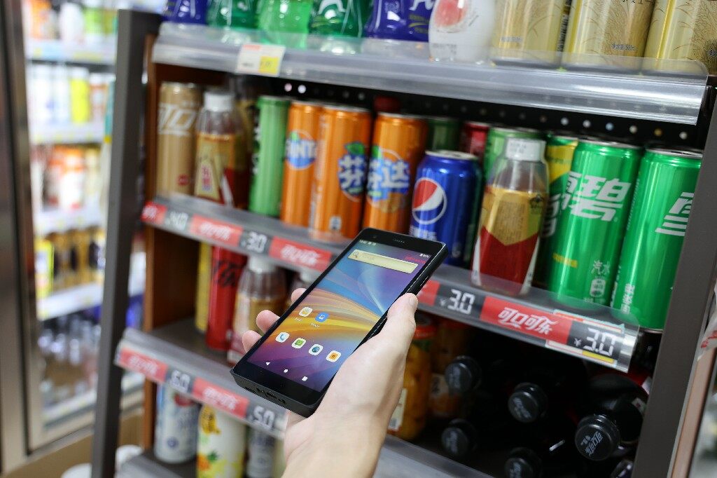 4 Reasons to choose a rugged handheld for warehouse operations - Emdoor ...